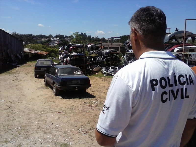Duas pessoas são presas na Operação Desmanche - Polícia Civil RS Duas pessoas são presas na Operação Desmanche - Polícia Civil RS